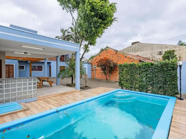 Casa / Sobrado para Venda em Canoas/RS Centro 4 Quartos