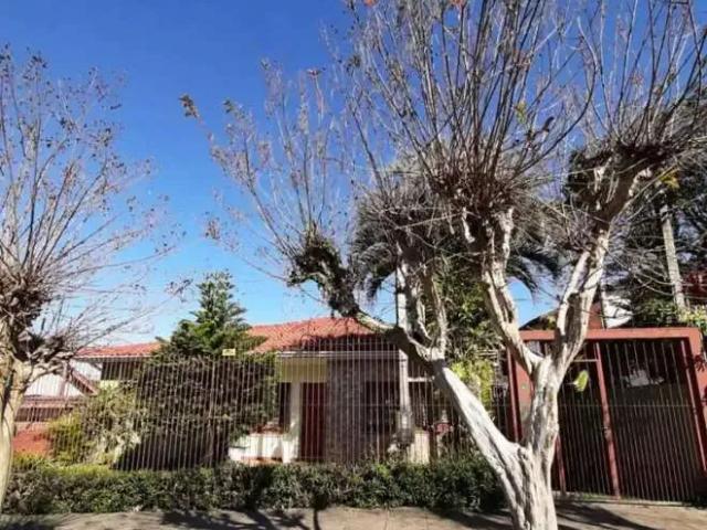 Casa / Sobrado para Venda em Canoas/RS Centro 4 Quartos