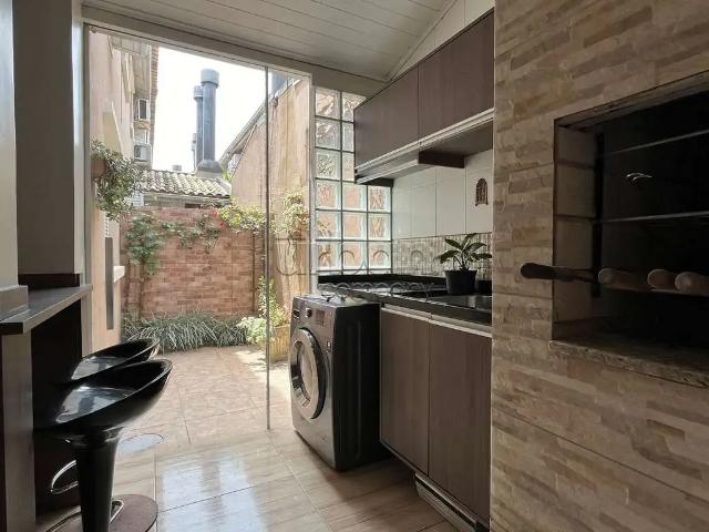 Casa / Sobrado para Venda em Canoas/RS Centro 4 Quartos
