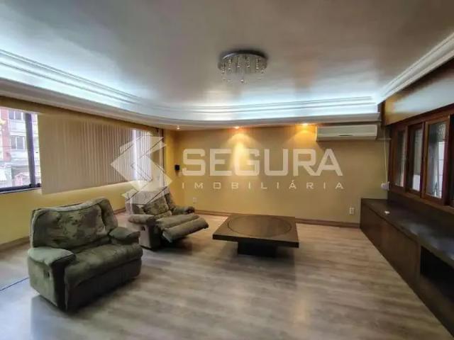 Casa / Sobrado para Venda em Canoas/RS Centro 4 Quartos