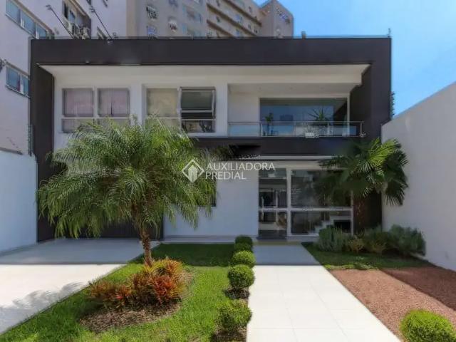 Casa / Sobrado para Venda em Canoas/RS Centro 6 Quartos