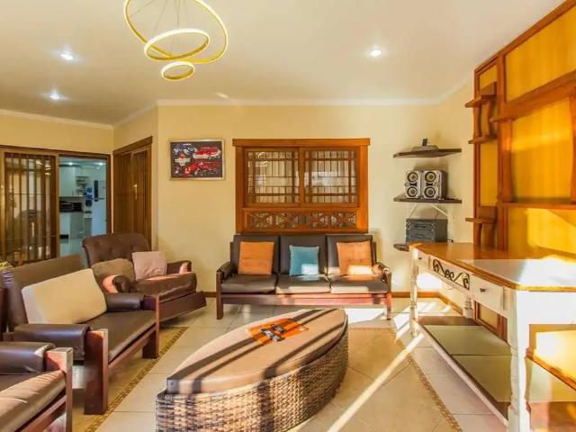Casa / Sobrado para Venda em Canoas/RS Estância Velha 4 Quartos