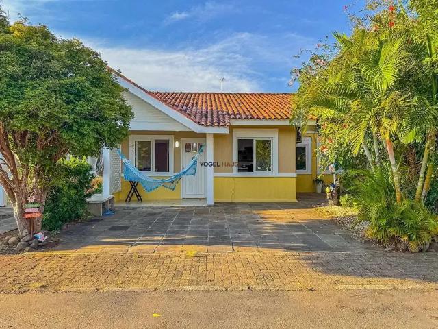Casa / Sobrado para Venda em Canoas/RS Estância Velha 3 Quartos