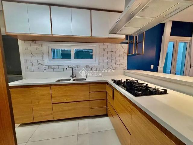 Casa / Sobrado para Venda em Canoas/RS Estância Velha 3 Quartos