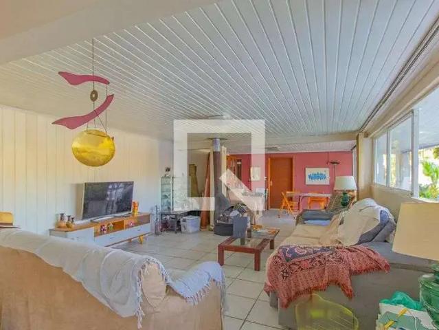 Casa / Sobrado para Venda em Canoas/RS Estância Velha 3 Quartos
