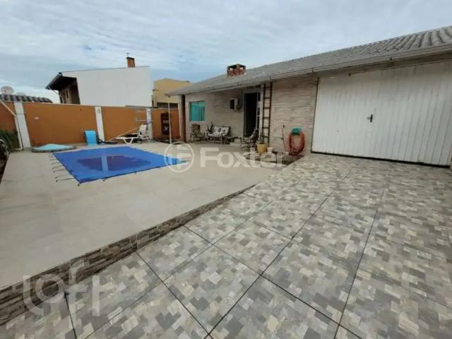 Casa / Sobrado para Venda em Canoas/RS Estância Velha 3 Quartos