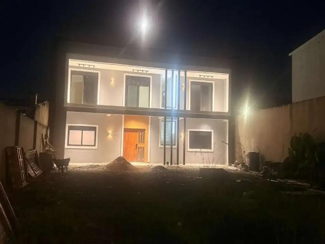 Casa / Sobrado para Venda em Canoas/RS Estância Velha 3 Quartos