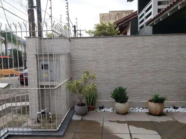 Casa / Sobrado para Venda em Canoas/RS Estância Velha 3 Quartos
