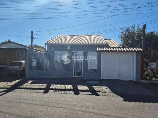 Casa / Sobrado para Venda em Canoas/RS Estância Velha 3 Quartos