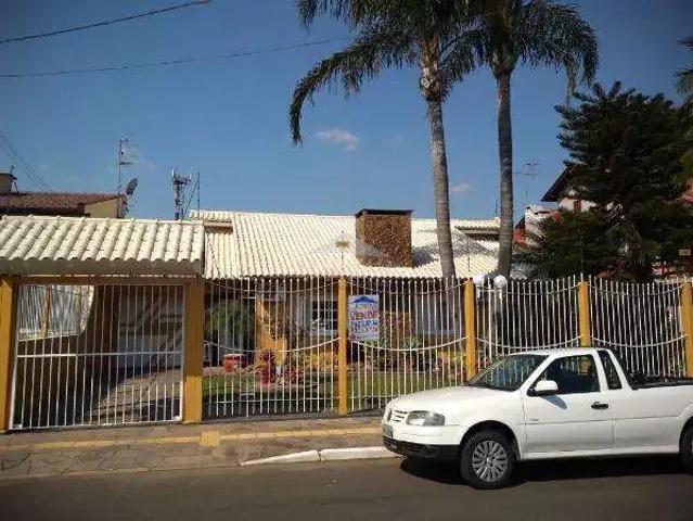 Casa / Sobrado para Venda em Canoas/RS Estância Velha 3 Quartos