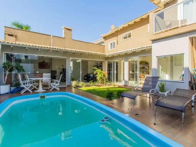 Casa / Sobrado para Venda em Canoas/RS Estância Velha 3 Quartos