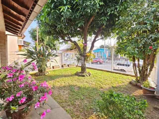 Casa / Sobrado para Venda em Canoas/RS Estância Velha 3 Quartos
