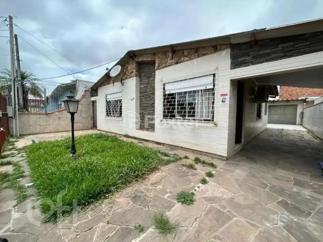 Casa / Sobrado para Venda em Canoas/RS Fátima 3 Quartos
