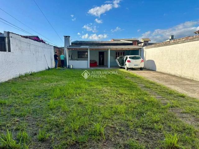 Casa / Sobrado para Venda em Canoas/RS Fátima 2 Quartos