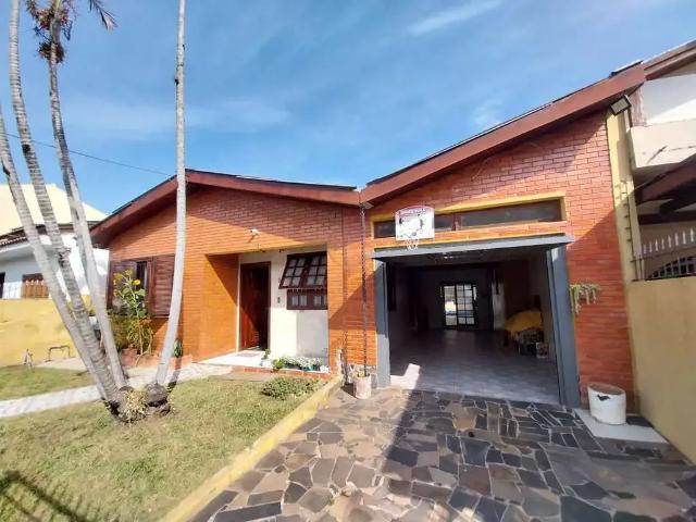 Casa / Sobrado para Venda em Canoas/RS Fátima 6 Quartos