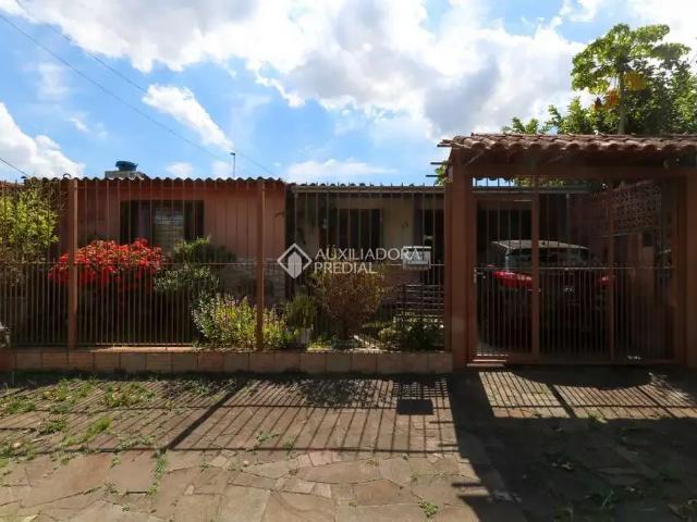 Casa / Sobrado para Venda em Canoas/RS Guajuviras 3 Quartos
