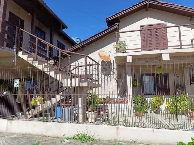 Casa / Sobrado para Venda em Canoas/RS Guajuviras 6 Quartos