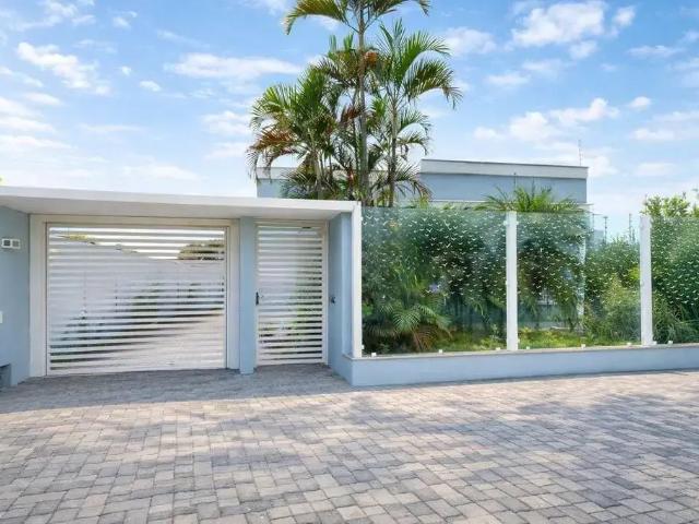 Casa / Sobrado para Venda em Canoas/RS Harmonia 4 Quartos