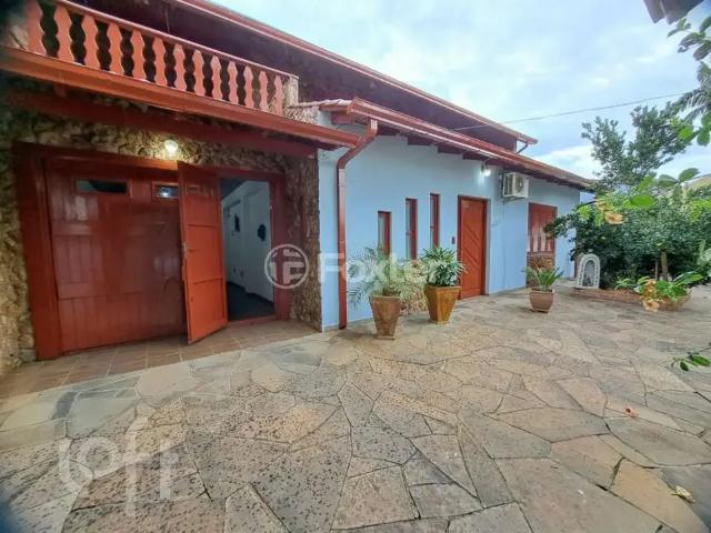 Casa / Sobrado para Venda em Canoas/RS Harmonia 4 Quartos