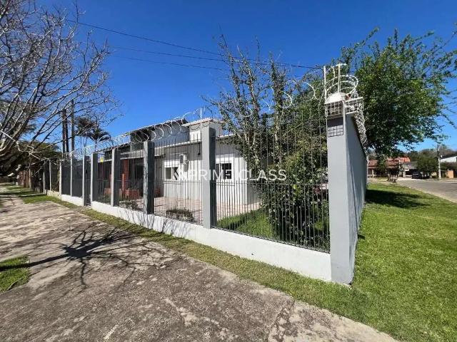 Casa / Sobrado para Venda em Canoas/RS Harmonia 4 Quartos