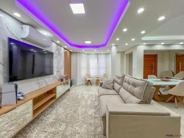 Casa / Sobrado para Venda em Canoas/RS Pitangueiras 3 Quartos