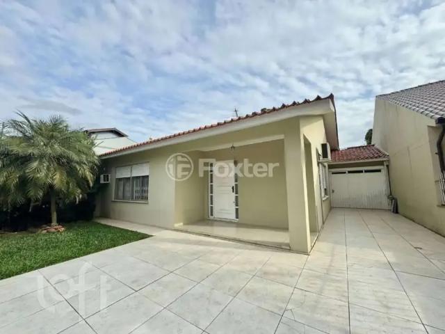 Casa / Sobrado para Venda em Canoas/RS Igara 4 Quartos