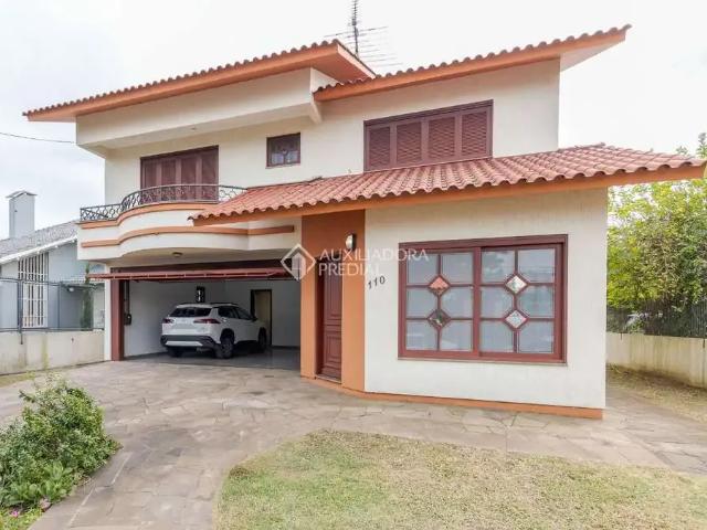 Casa / Sobrado para Venda em Canoas/RS Igara 4 Quartos