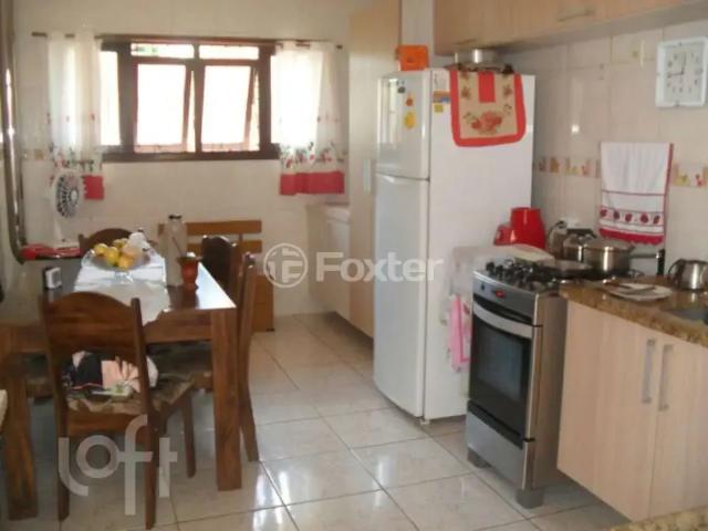 Casa / Sobrado para Venda em Canoas/RS Igara 4 Quartos