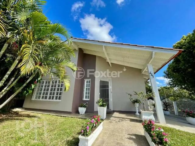 Casa / Sobrado para Venda em Canoas/RS Igara 4 Quartos