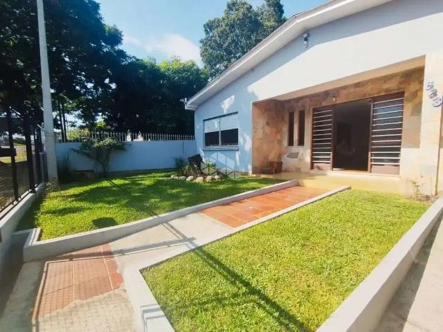 Casa / Sobrado para Venda em Canoas/RS Igara 4 Quartos