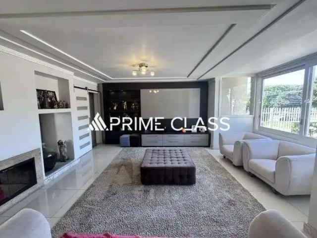 Casa / Sobrado para Venda em Canoas/RS Igara 4 Quartos