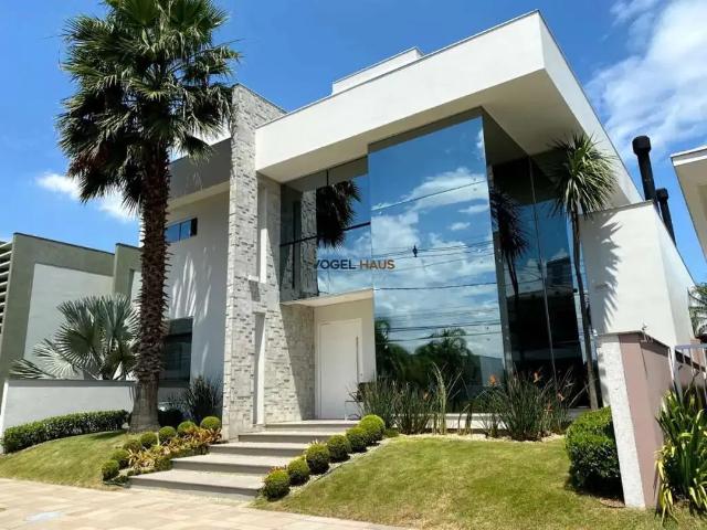 Casa / Sobrado para Venda em Canoas/RS Igara 4 Quartos