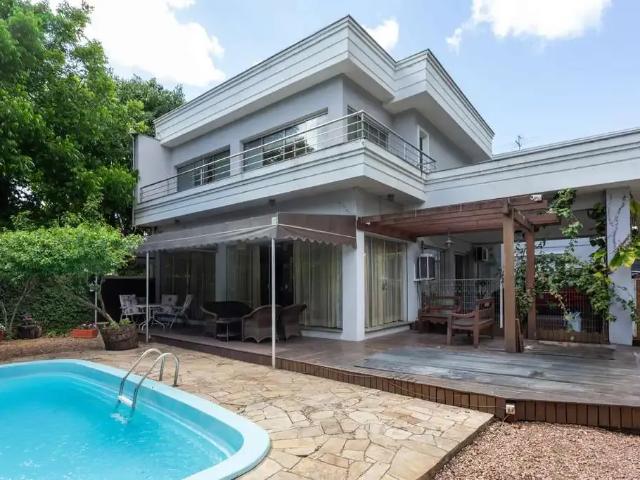 Casa / Sobrado para Venda em Canoas/RS Igara 4 Quartos