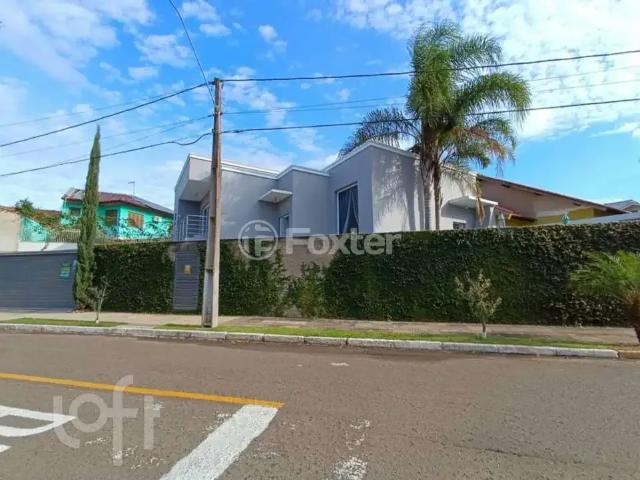 Casa / Sobrado para Venda em Canoas/RS Igara 5 Quartos