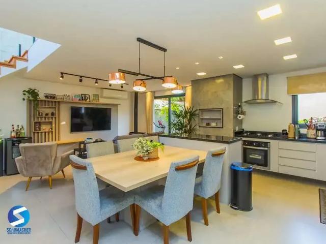 Casa / Sobrado para Venda em Canoas/RS Igara 3 Quartos