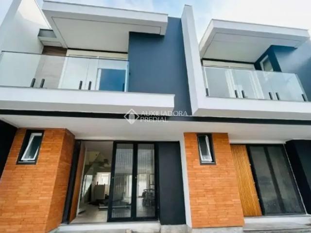 Casa / Sobrado para Venda em Canoas/RS Igara 3 Quartos