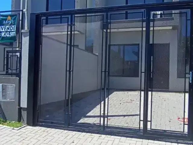 Casa / Sobrado para Venda em Canoas/RS Igara 3 Quartos
