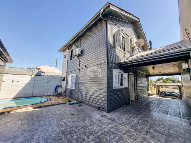 Casa / Sobrado para Venda em Canoas/RS Igara 3 Quartos