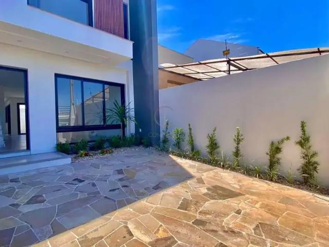 Casa / Sobrado para Venda em Canoas/RS Igara 3 Quartos