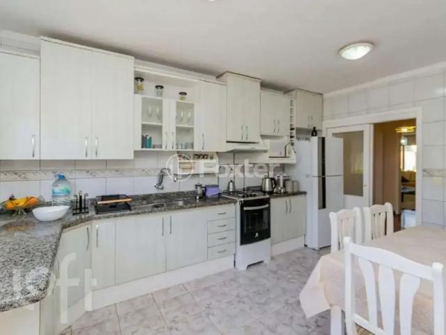 Casa / Sobrado para Venda em Canoas/RS Marechal Rondon 4 Quartos