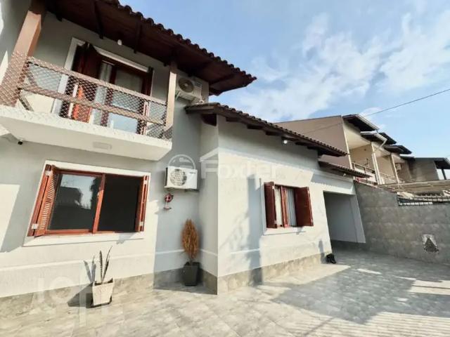 Casa / Sobrado para Venda em Canoas/RS Mato Grande 3 Quartos