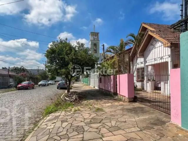 Casa / Sobrado para Venda em Canoas/RS Niterói 2 Quartos