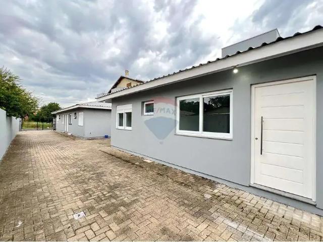 Casa / Sobrado para Venda em Canoas/RS Niterói 2 Quartos