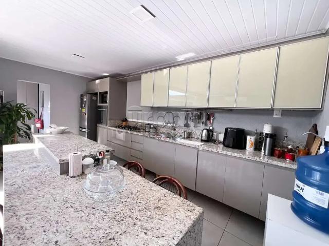 Casa / Sobrado para Venda em Canoas/RS Niterói 3 Quartos