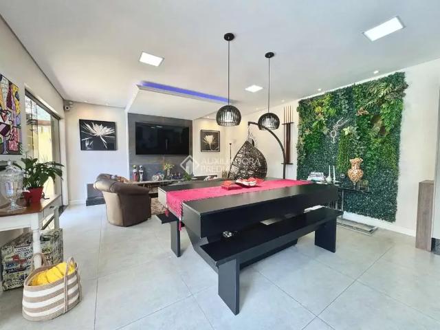 Casa / Sobrado para Venda em Canoas/RS Niterói 3 Quartos