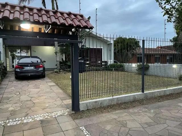 Casa / Sobrado para Venda em Canoas/RS Niterói 3 Quartos