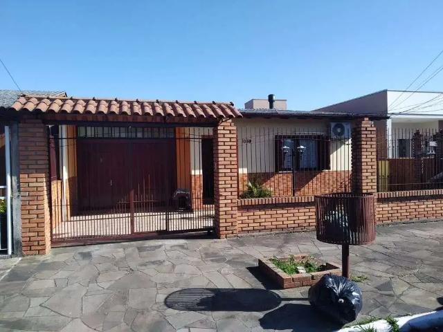 Casa / Sobrado para Venda em Canoas/RS Niterói 4 Quartos