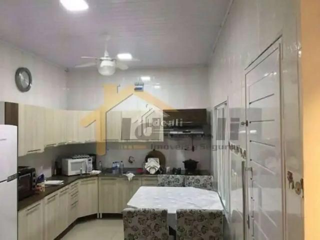 Casa / Sobrado para Venda em Canoas/RS Niterói 4 Quartos