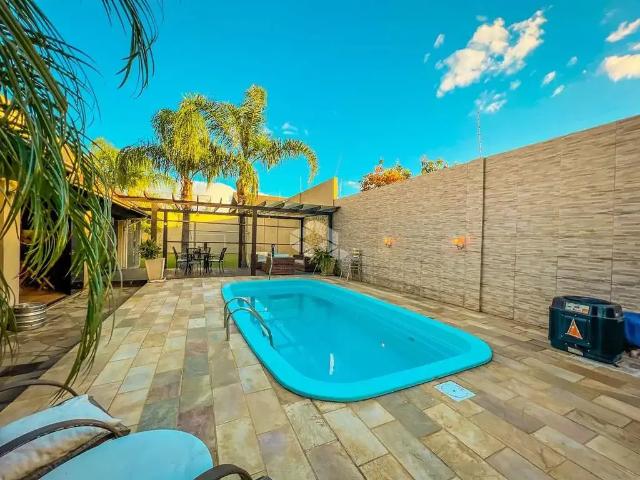 Casa / Sobrado para Venda em Canoas/RS Niterói 4 Quartos