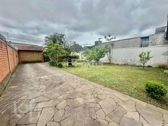Casa / Sobrado para Venda em Canoas/RS Niterói 4 Quartos